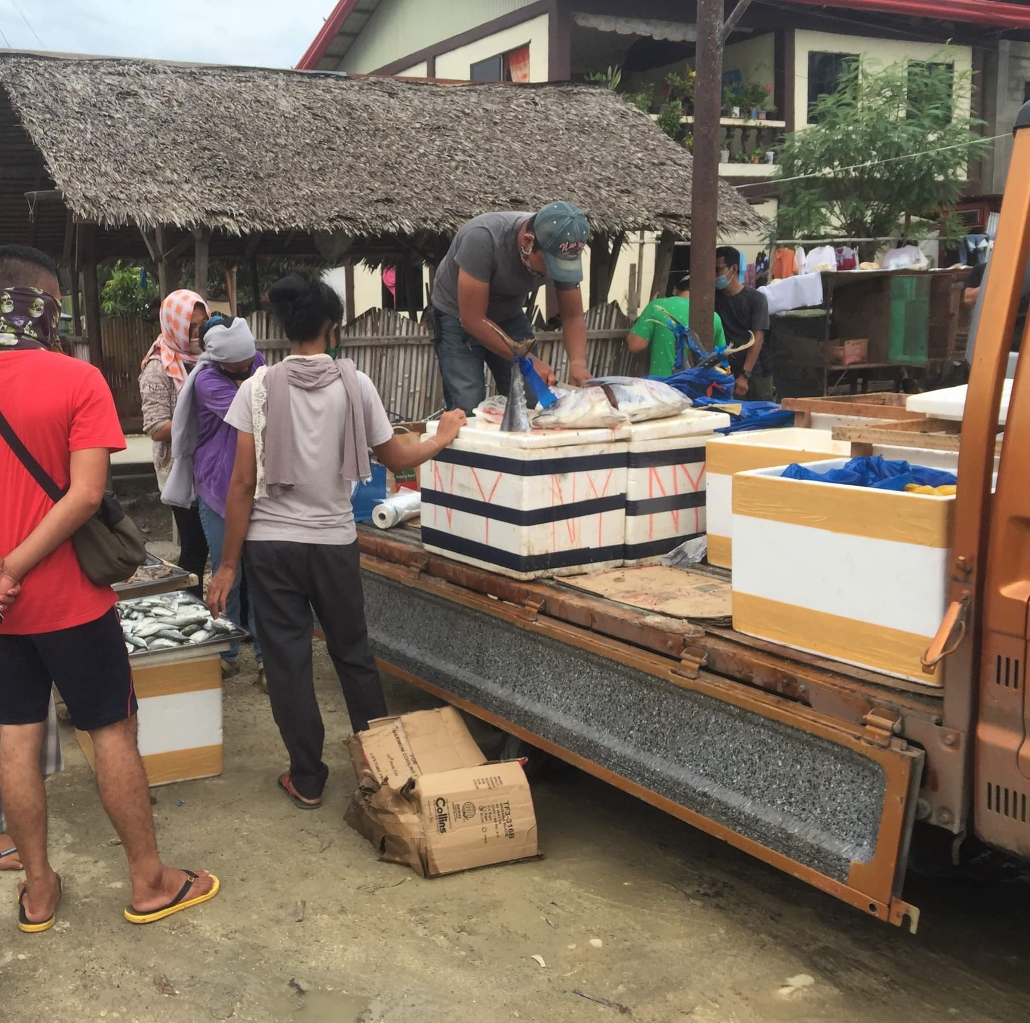 MOVE UP mobile palengke: Alternative livelihood for pandemic-affected ...